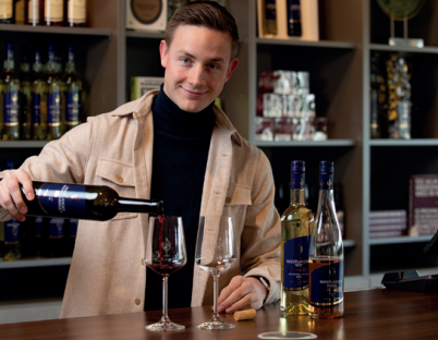 Bas Huisman (de Reestlandhoeve): 'Natuurinclusieve wijnbouw op muziek ...