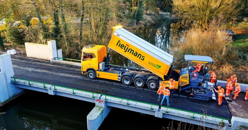 Heijmans neemt volledig elektrisch asfaltmaterieel in gebruik ...