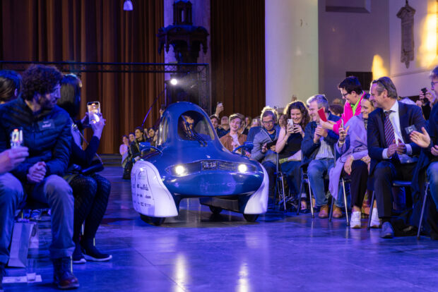 Studententeam Eco-Runner zet 's werelds meest efficiënte waterstofauto ...