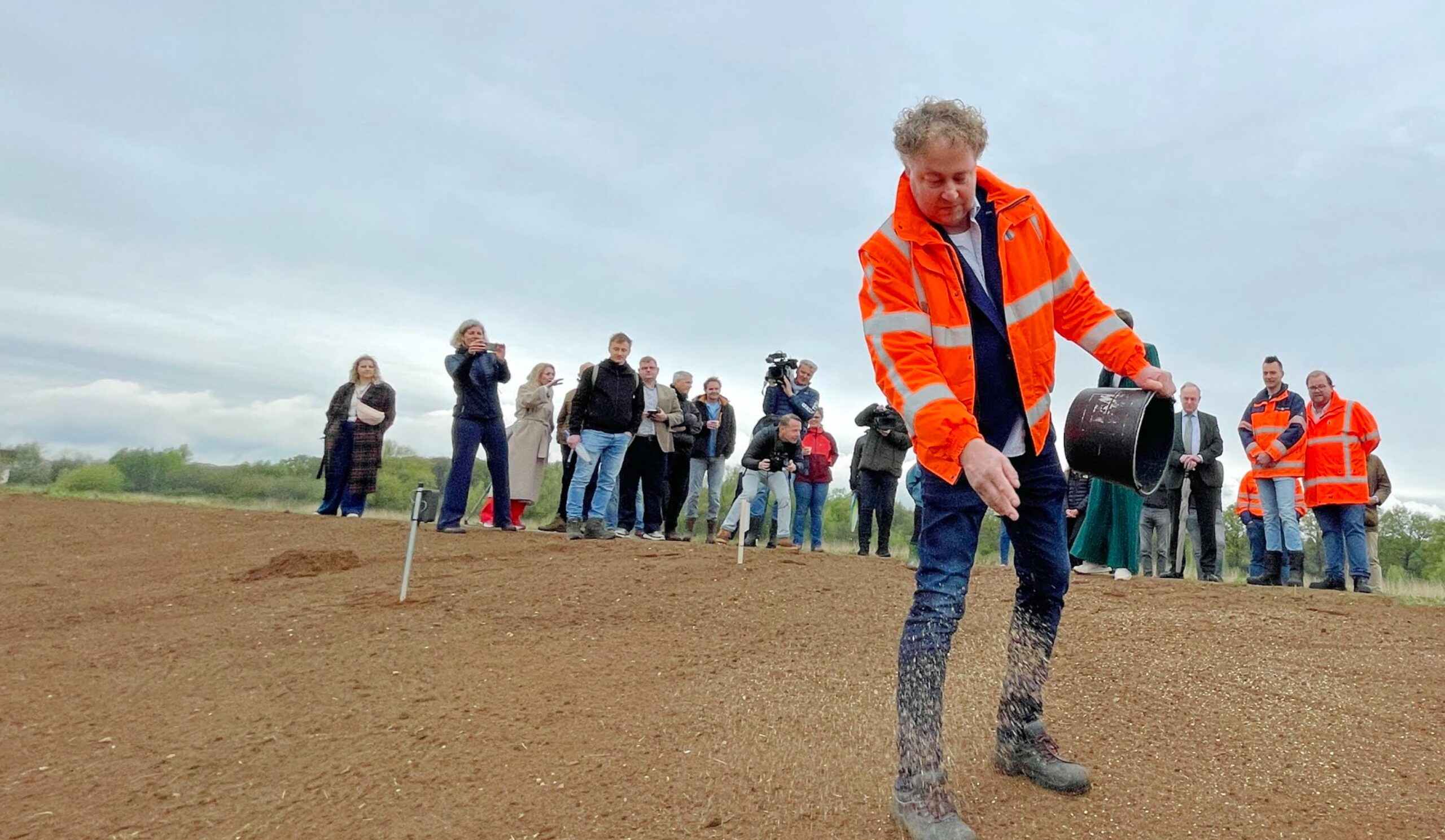 Proef gestart om dijken met Kaumera te versterken voor extreme droogte - Duurzaam Ondernemen