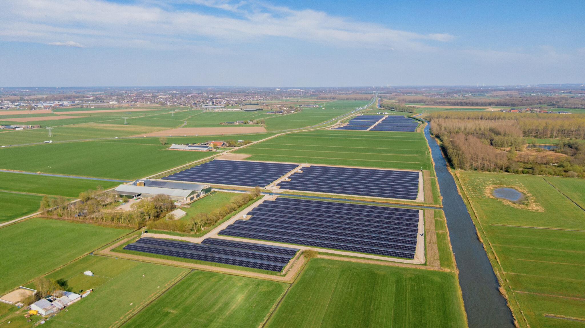 PowerField breidt portfolio uit met 170 MWp aan zonneparken - Duurzaam ...